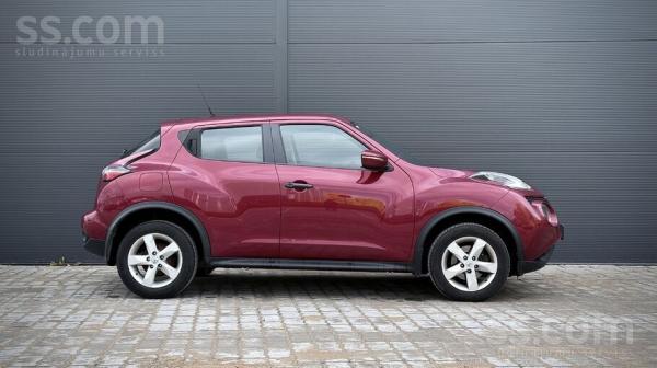 Red Nissan Juke 2016 in Riga, with an engine capacity of 1.60 L and mileage of 143 thousand km for 6950 €, photo 5 on AUTOMOTO.COM.LV