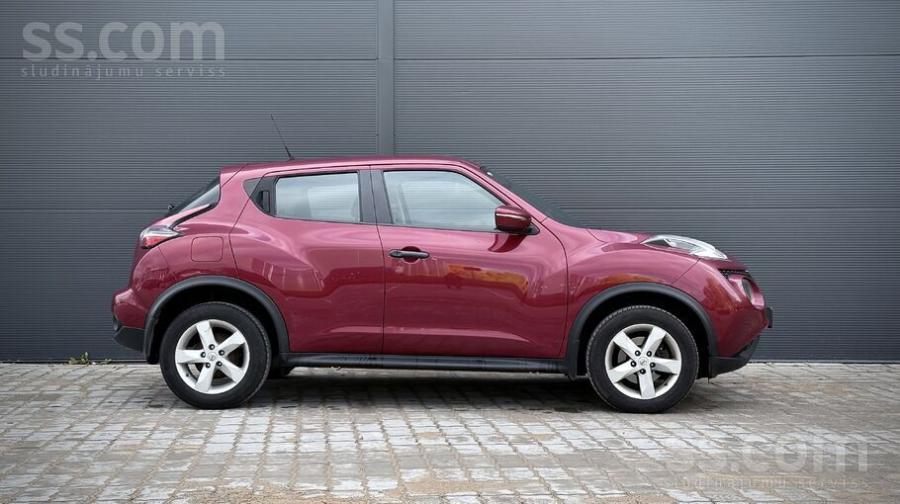Red Nissan Juke 2016 in Riga, with an engine capacity of 1.60 L and mileage of 143 thousand km for 6950 €, photo 6 on AUTOMOTO.COM.LV