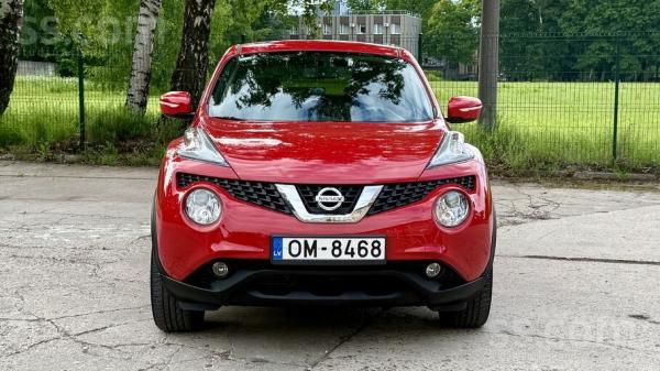Red Nissan Juke 2016 in Riga, with an engine capacity of 1.60 L and mileage of 75 thousand km for 7999 €, photo 1 on AUTOMOTO.COM.LV