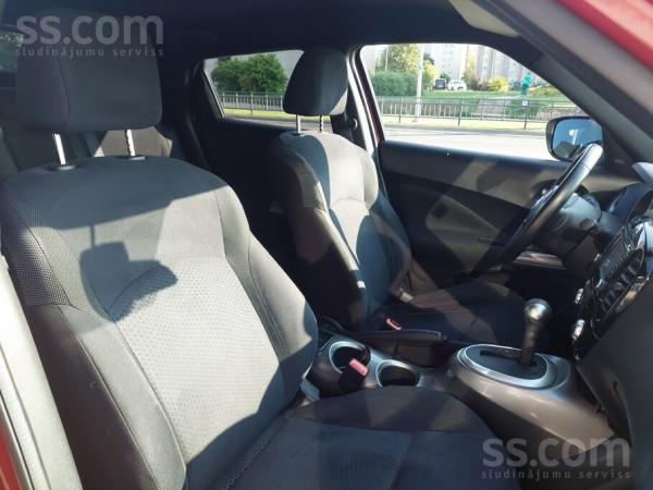 Red Nissan Juke 2016 in Daugavpils, with an engine capacity of 1.60 L and mileage of 59 thousand km for 8450 €, photo 8 on AUTOMOTO.COM.LV