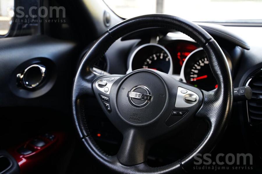 Red Nissan Juke 2016 in Riga, with an engine capacity of 1.60 L and mileage of 114 thousand km for 7200 €, photo 15 on AUTOMOTO.COM.LV