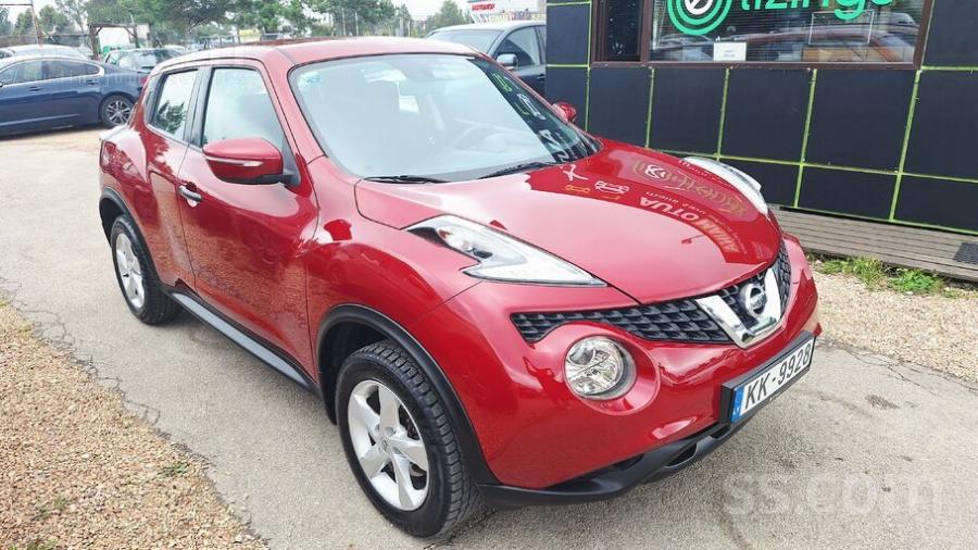 Red Nissan Juke 2016 in Riga, with an engine capacity of 1.60 L and mileage of 56 thousand km for 7500 €, photo 4 on AUTOMOTO.COM.LV