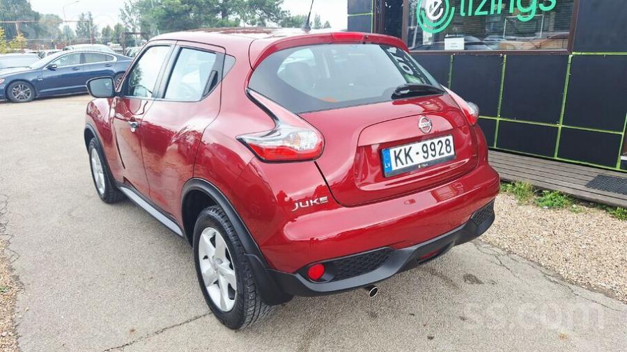 Red Nissan Juke 2016 in Riga, with an engine capacity of 1.60 L and mileage of 56 thousand km for 7500 €, photo 5 on AUTOMOTO.COM.LV
