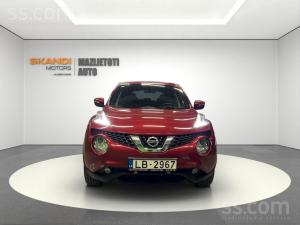 Красный Ниссан Жук 2017 в Рига, объемом двигателя 1.60 л и пробегом 137 тыс. км за 7990 €, фото 3 на AUTOMOTO.COM.LV