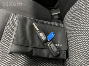 Красный Ниссан Жук 2017 в Рига, объемом двигателя 1.60 л и пробегом 137 тыс. км за 7990 €, фото 20 на AUTOMOTO.COM.LV