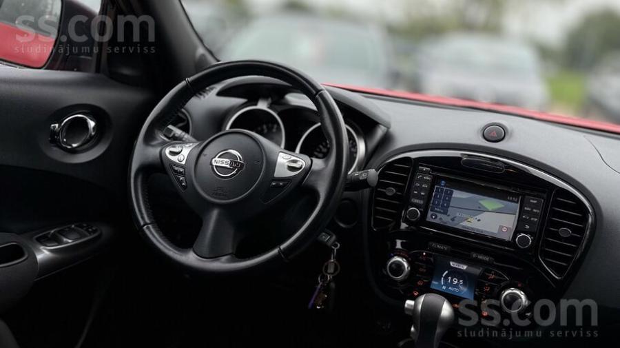 Red Nissan Juke 2018 in Jelgava, with an engine capacity of 1.60 L and mileage of 132 thousand km for 7990 €, photo 12 on AUTOMOTO.COM.LV