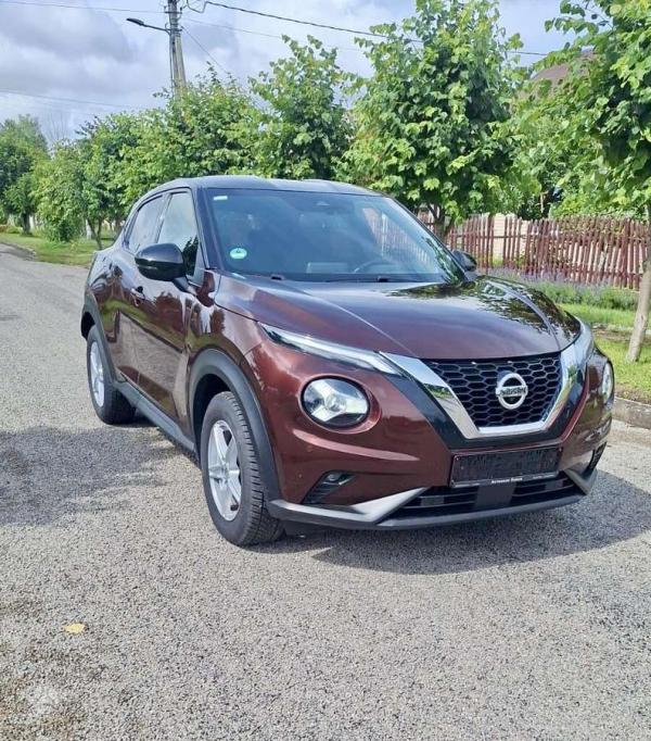 Red Nissan Juke 2020 in Taurage, with an engine capacity of 1.00 L and mileage of 109 thousand km for 12300 €, photo 3 on AUTOMOTO.COM.LV