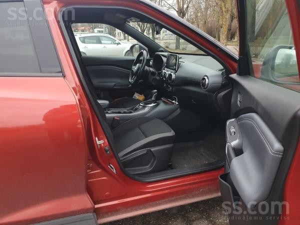 Red Nissan Juke 2021 in Liepaja, with an engine capacity of 1.00 L and mileage of 32 thousand km for 13900 €, photo 6 on AUTOMOTO.COM.LV