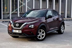 Red Nissan Juke 2021 in Vilnius, with an engine capacity of 1.00 L and mileage of 89 thousand km for 14600 €, photo  on AUTOMOTO.COM.LV