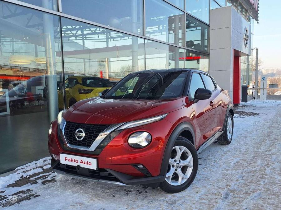 Red Nissan Juke 2021 in Vilnius, with an engine capacity of 1.00 L and mileage of 76 thousand km for 14900 €, photo 1 on AUTOMOTO.COM.LV