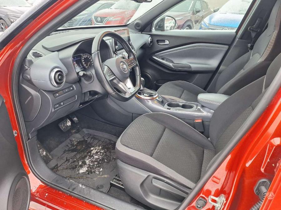 Red Nissan Juke 2021 in Vilnius, with an engine capacity of 1.00 L and mileage of 76 thousand km for 14900 €, photo 7 on AUTOMOTO.COM.LV