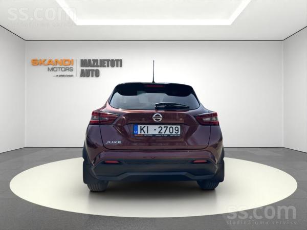 Red Nissan Juke 2021 in Riga, with an engine capacity of 1.00 L and mileage of 58 thousand km for 12490 €, photo 5 on AUTOMOTO.COM.LV