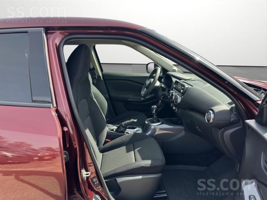 Red Nissan Juke 2021 in Riga, with an engine capacity of 1.00 L and mileage of 58 thousand km for 12490 €, photo 17 on AUTOMOTO.COM.LV