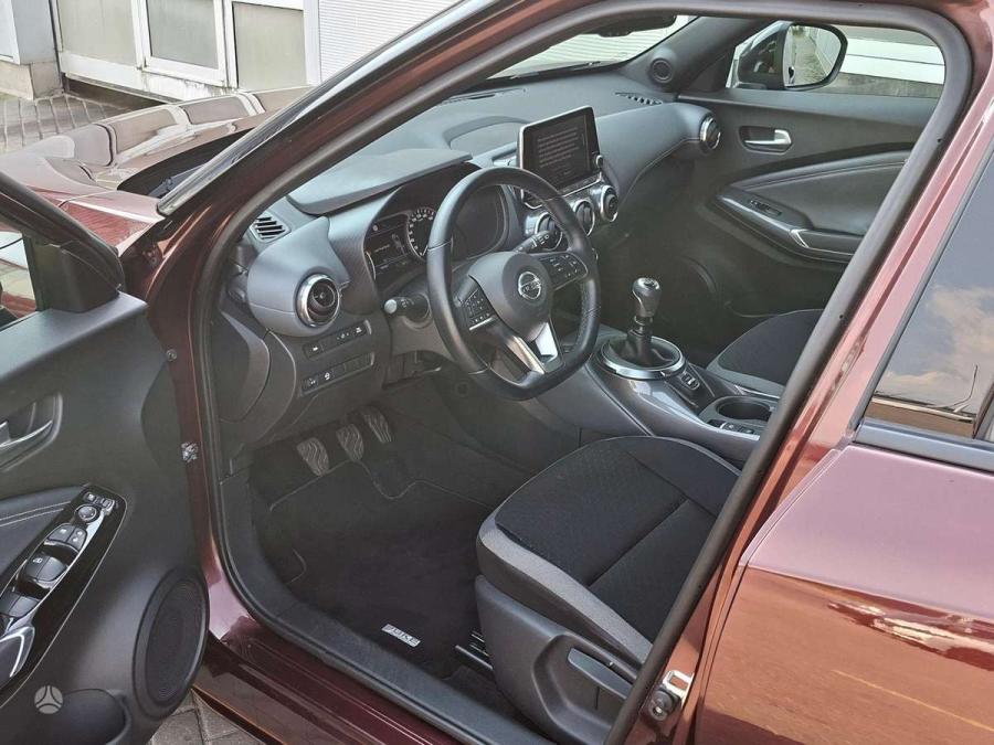 Red Nissan Juke 2021 in Vilnius, with an engine capacity of 1.00 L and mileage of 79 thousand km for 12900 €, photo 8 on AUTOMOTO.COM.LV