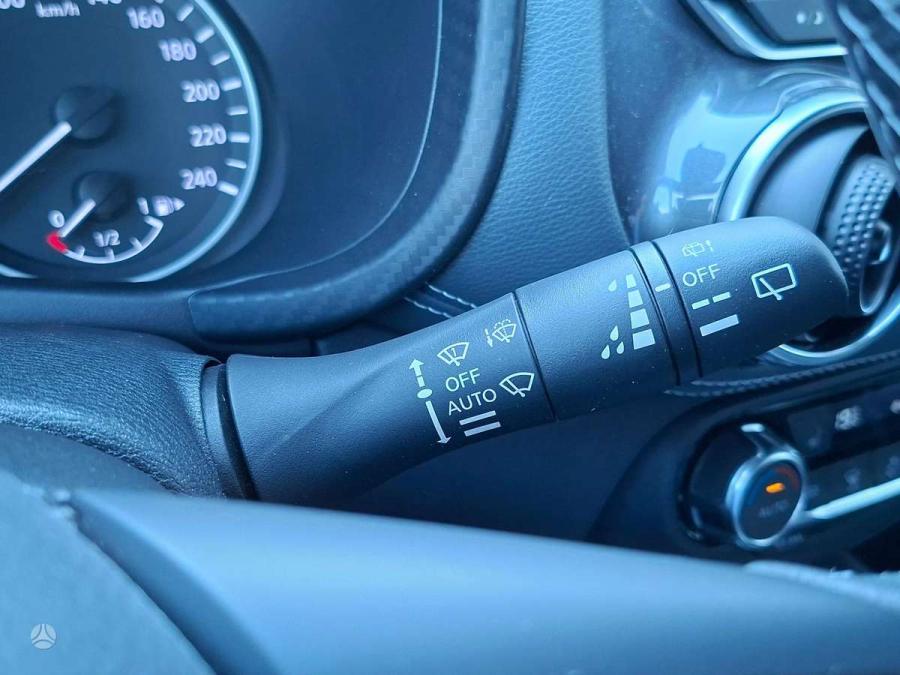 Red Nissan Juke 2021 in Vilnius, with an engine capacity of 1.00 L and mileage of 79 thousand km for 12900 €, photo 17 on AUTOMOTO.COM.LV
