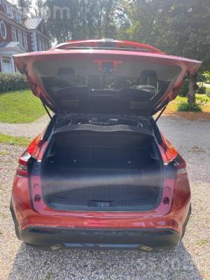 Red Nissan Juke 2022 in Riga, with an engine capacity of 1.00 L and mileage of 100 thousand km for 12800 €, photo 10 on AUTOMOTO.COM.LV