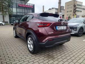 Sarkans Nissan Juke 2022 Kauņa, ar dzinēja tilpumu 1.00 L un nobraukumu 61 tūkst. km par 14800 €, foto 5 vietnē AUTOMOTO.COM.LV