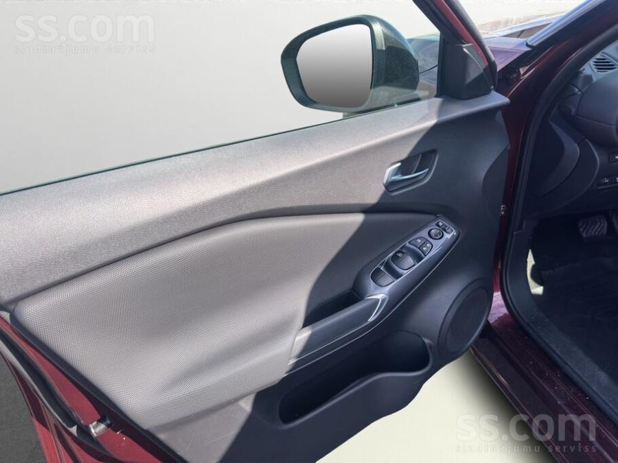 Red Nissan Juke 2023 in Riga, with an engine capacity of 1.00 L and mileage of 49 thousand km for 15290 €, photo 13 on AUTOMOTO.COM.LV