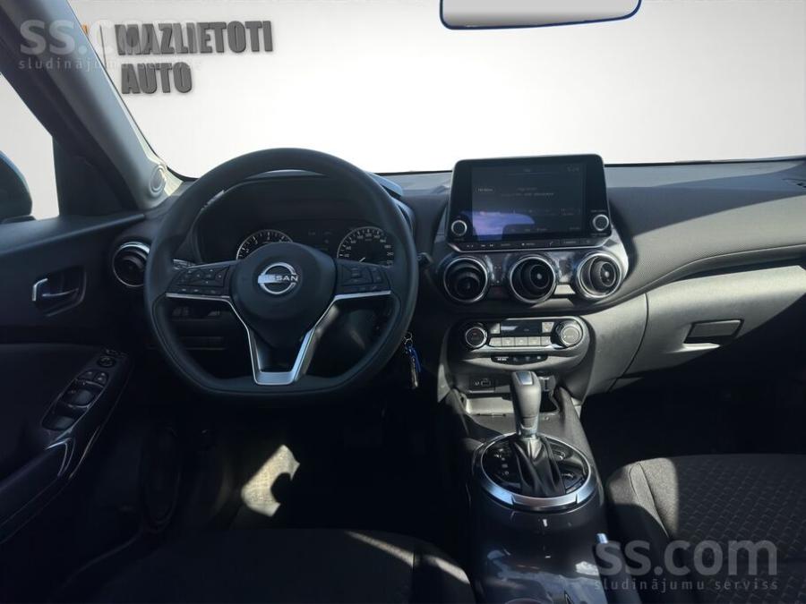Red Nissan Juke 2023 in Riga, with an engine capacity of 1.00 L and mileage of 49 thousand km for 15290 €, photo 15 on AUTOMOTO.COM.LV