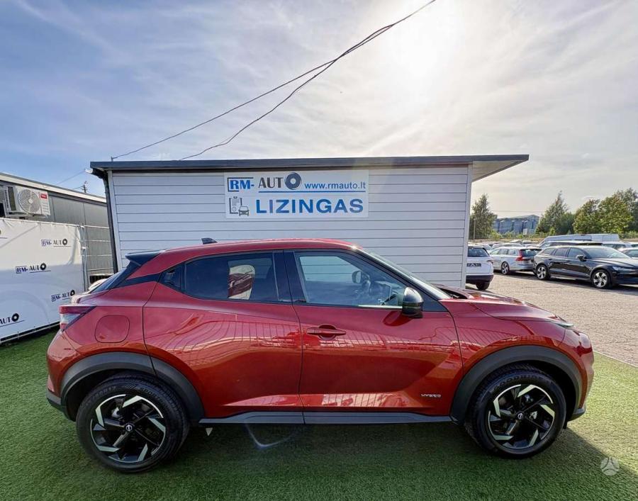 Red Nissan Juke 2023 in Panevezys, with an engine capacity of 1.60 L and mileage of 22 thousand km for 16700 €, photo 6 on AUTOMOTO.COM.LV