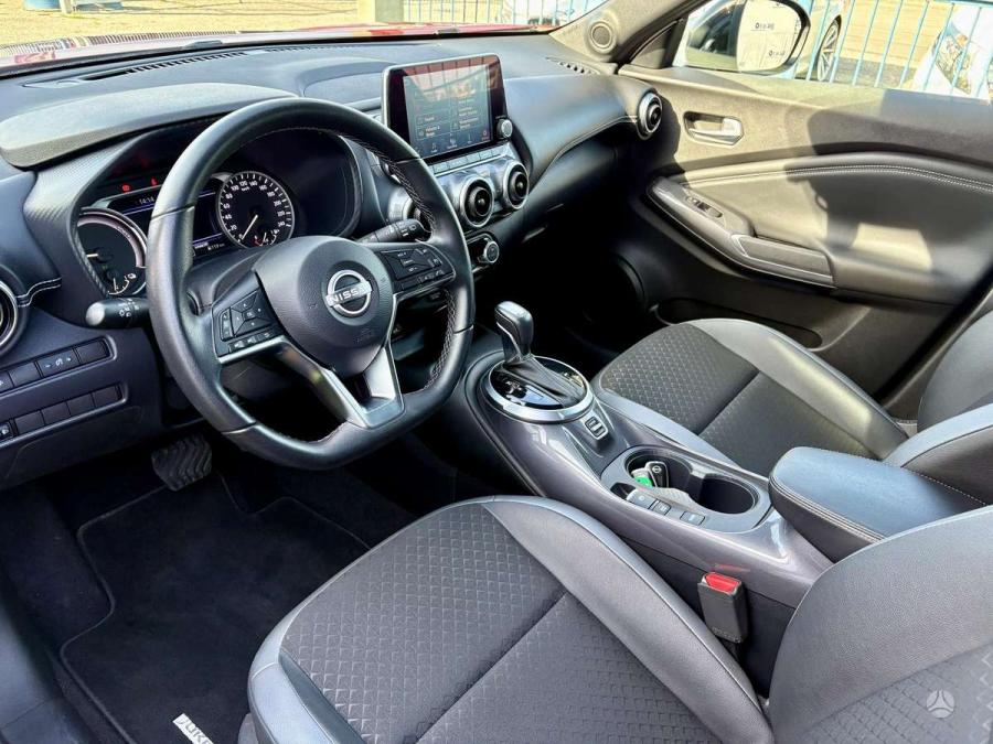 Red Nissan Juke 2023 in Panevezys, with an engine capacity of 1.60 L and mileage of 22 thousand km for 16700 €, photo 14 on AUTOMOTO.COM.LV