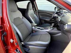 Red Nissan Juke 2023 in Panevezys, with an engine capacity of 1.60 L and mileage of 22 thousand km for 16700 €, photo 21 on AUTOMOTO.COM.LV