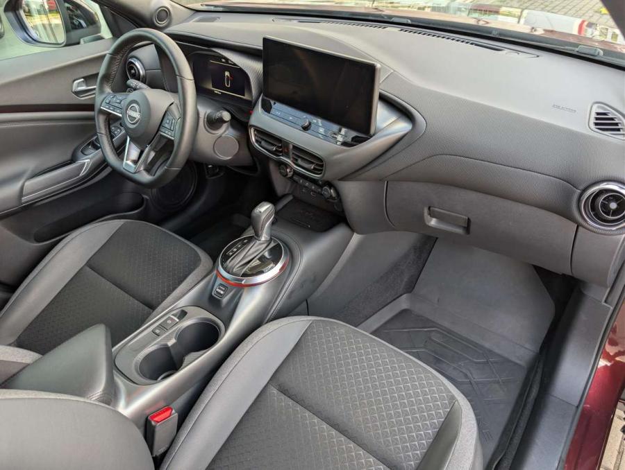 Red Nissan Juke 2025 in Vilnius, with an engine capacity of 1.00 L and mileage of 15 thousand km for 22500 €, photo 12 on AUTOMOTO.COM.LV