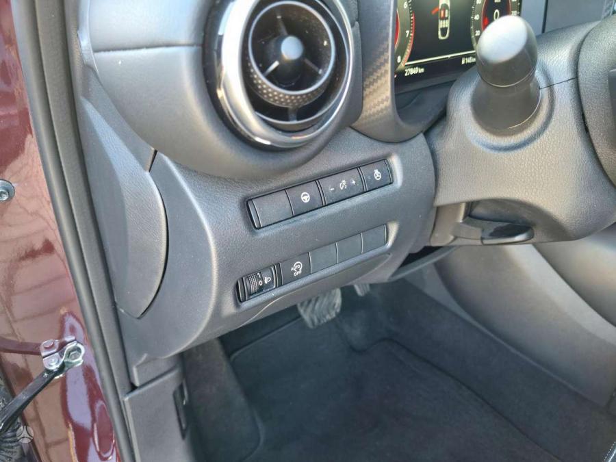 Red Nissan Juke 2025 in Vilnius, with an engine capacity of 1.00 L and mileage of 28 thousand km for 22500 €, photo 11 on AUTOMOTO.COM.LV