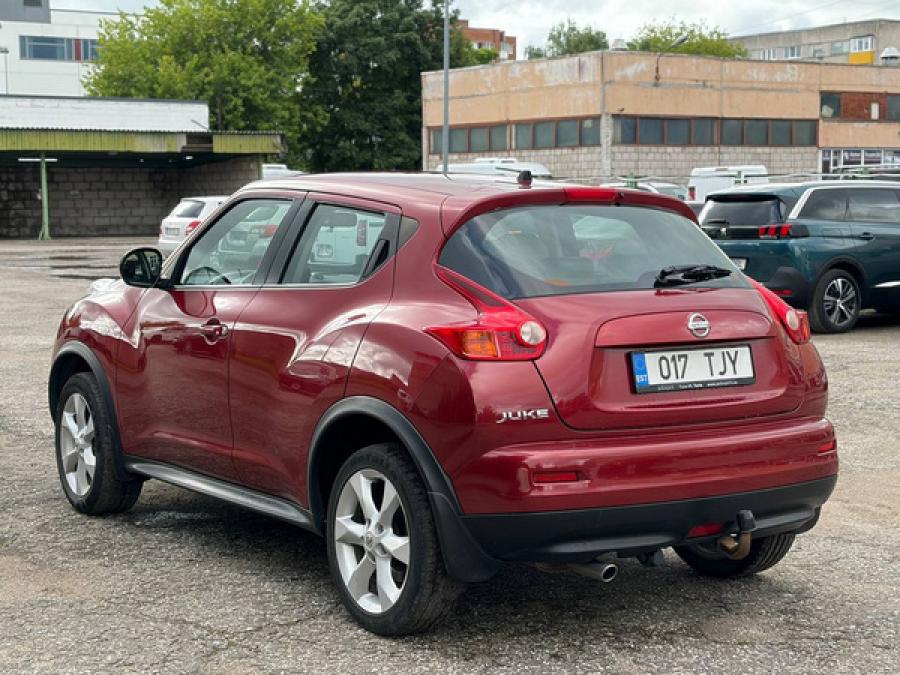Red Nissan Juke 2012 in Narva, with an engine capacity of 1.60 L and mileage of 168 thousand km for 3990 €, photo 6 on AUTOMOTO.COM.LV