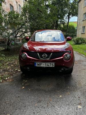 Red Nissan Juke 2012 in Riga, with an engine capacity of 1.60 L and mileage of 143 thousand km for 4500 €, photo 1 on AUTOMOTO.COM.LV