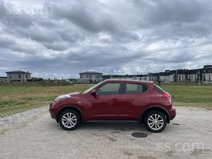 Red Nissan Juke 2013 in Riga, with an engine capacity of 1.60 L and mileage of 177 thousand km for 6000 €, photo  on AUTOMOTO.COM.LV
