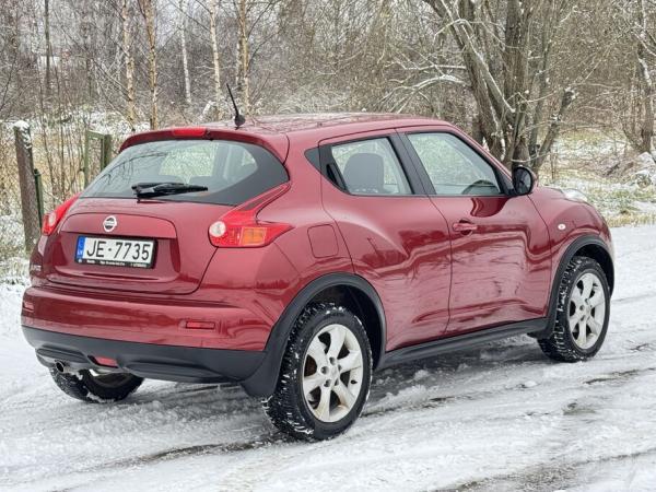 Red Nissan Juke 2013 in Ogre, with an engine capacity of 1.60 L and mileage of 184 thousand km for 5750 €, photo 3 on AUTOMOTO.COM.LV