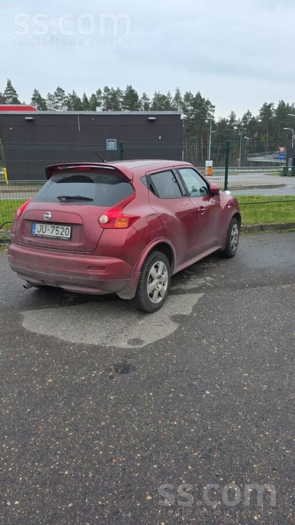 Red Nissan Juke 2014 in Riga, with an engine capacity of 1.60 L and mileage of 56 thousand km for 7850 €, photo 2 on AUTOMOTO.COM.LV