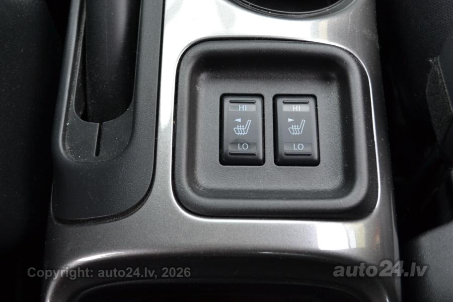 Sarkans Nissan Juke 2014 Tallina, ar dzinēja tilpumu 1.60 L un nobraukumu 47 tūkst. km par 7890 €, foto 15 vietnē AUTOMOTO.COM.LV