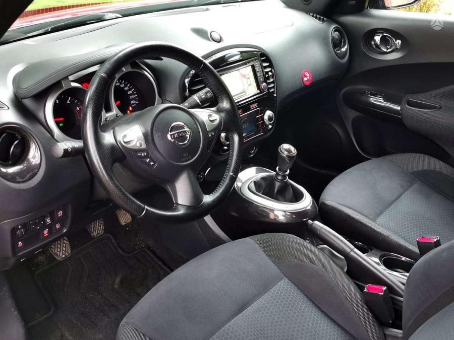 Red Nissan Juke 2014 in Siauliai, with an engine capacity of 1.50 L and mileage of 165 thousand km for 5499 €, photo 6 on AUTOMOTO.COM.LV