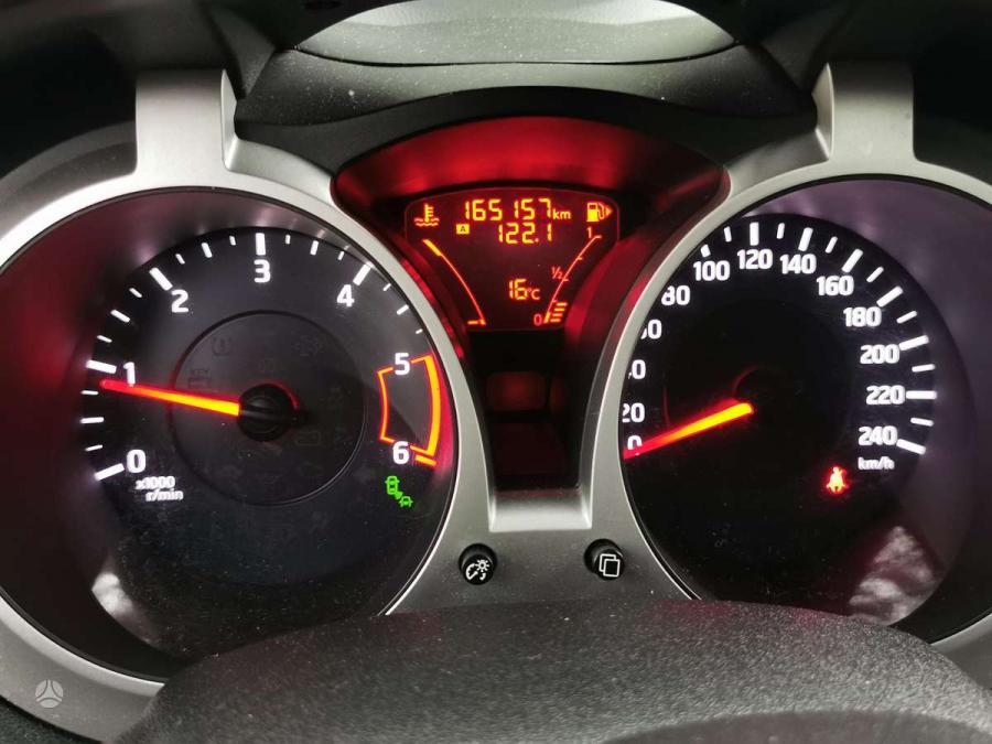 Red Nissan Juke 2014 in Siauliai, with an engine capacity of 1.50 L and mileage of 165 thousand km for 5499 €, photo 32 on AUTOMOTO.COM.LV
