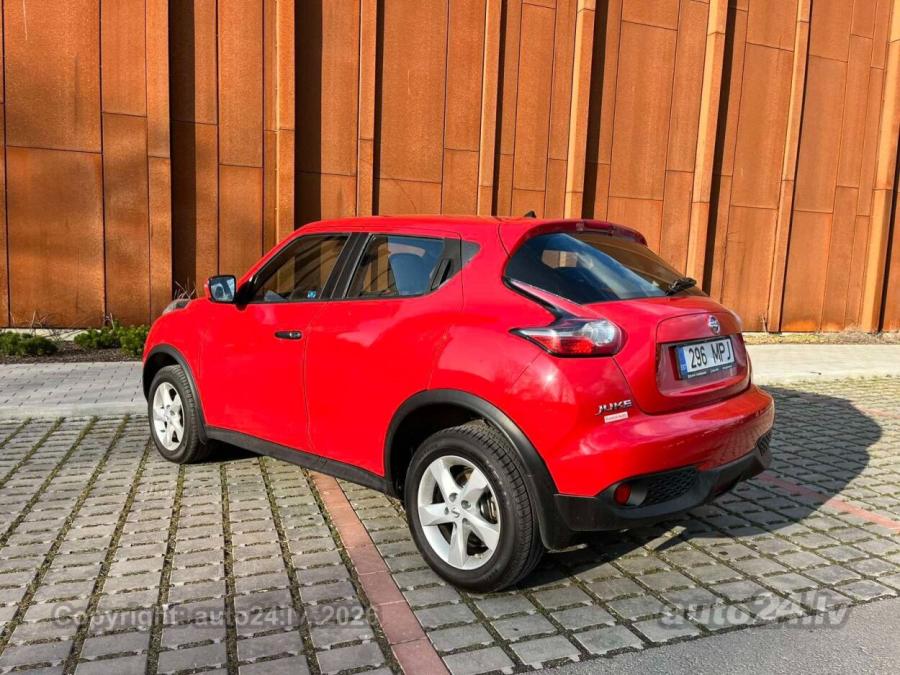 Sarkans Nissan Juke 2015 Tallina, ar dzinēja tilpumu 1.60 L un nobraukumu 170 tūkst. km par 7499 €, foto 4 vietnē AUTOMOTO.COM.LV