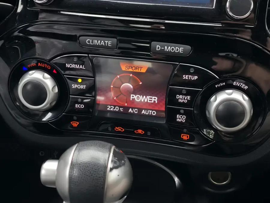 Red Nissan Juke 2019 in Riga, with an engine capacity of 1.60 L and mileage of 76 thousand km for 9990 €, photo 18 on AUTOMOTO.COM.LV