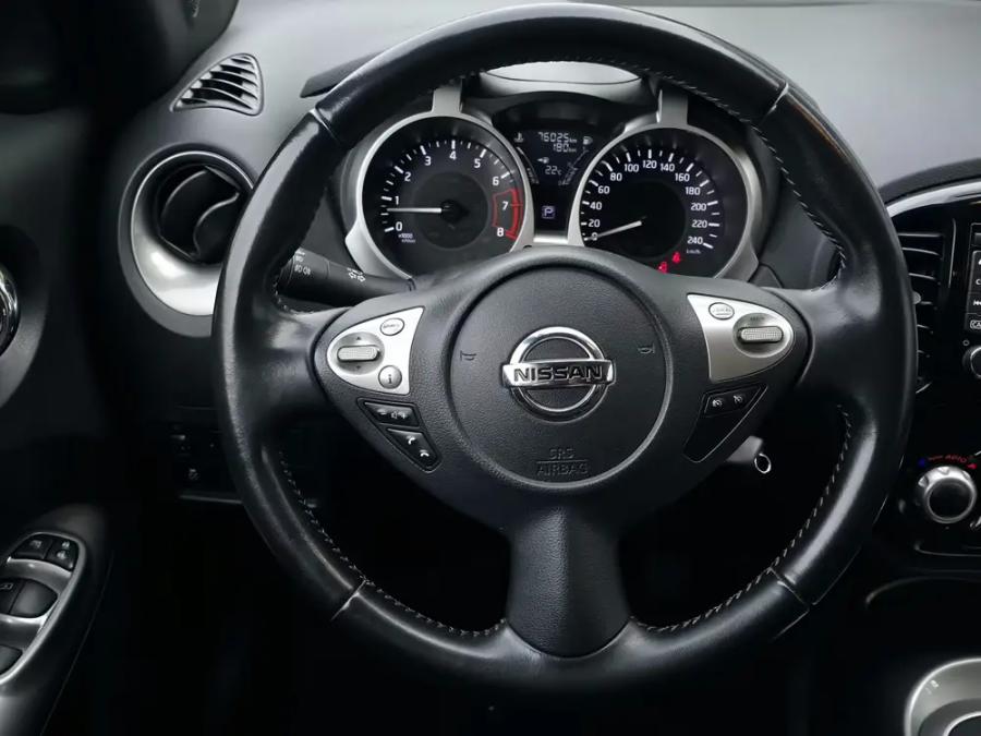 Red Nissan Juke 2019 in Riga, with an engine capacity of 1.60 L and mileage of 76 thousand km for 9990 €, photo 20 on AUTOMOTO.COM.LV