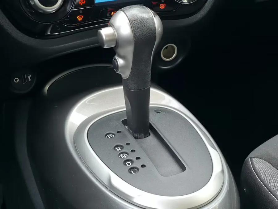 Red Nissan Juke 2019 in Riga, with an engine capacity of 1.60 L and mileage of 76 thousand km for 9990 €, photo 22 on AUTOMOTO.COM.LV