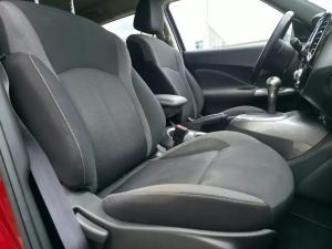 Red Nissan Juke 2019 in Riga, with an engine capacity of 1.60 L and mileage of 76 thousand km for 9990 €, photo 26 on AUTOMOTO.COM.LV