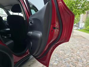 Red Nissan Juke 2019 in Riga, with an engine capacity of 1.60 L and mileage of 76 thousand km for 9990 €, photo 32 on AUTOMOTO.COM.LV