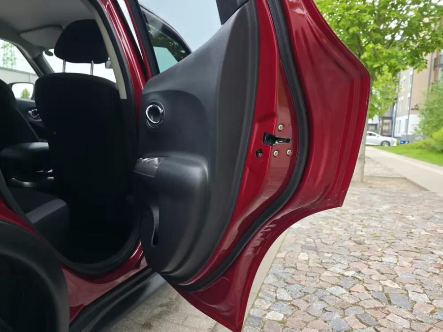 Red Nissan Juke 2019 in Riga, with an engine capacity of 1.60 L and mileage of 76 thousand km for 9990 €, photo 32 on AUTOMOTO.COM.LV