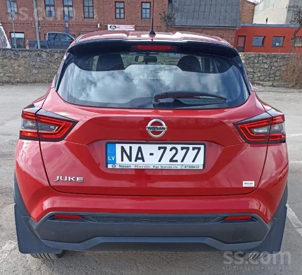 Red Nissan Juke 2021 in Madona, with an engine capacity of 1.00 L and mileage of 39 thousand km for 13700 €, photo 2 on AUTOMOTO.COM.LV