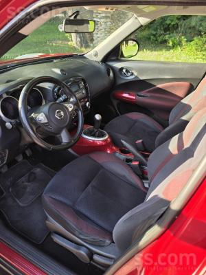 Red Nissan Juke 2012 in Riga, with an engine capacity of 1.60 L and mileage of 233 thousand km for 4500 €, photo 5 on AUTOMOTO.COM.LV