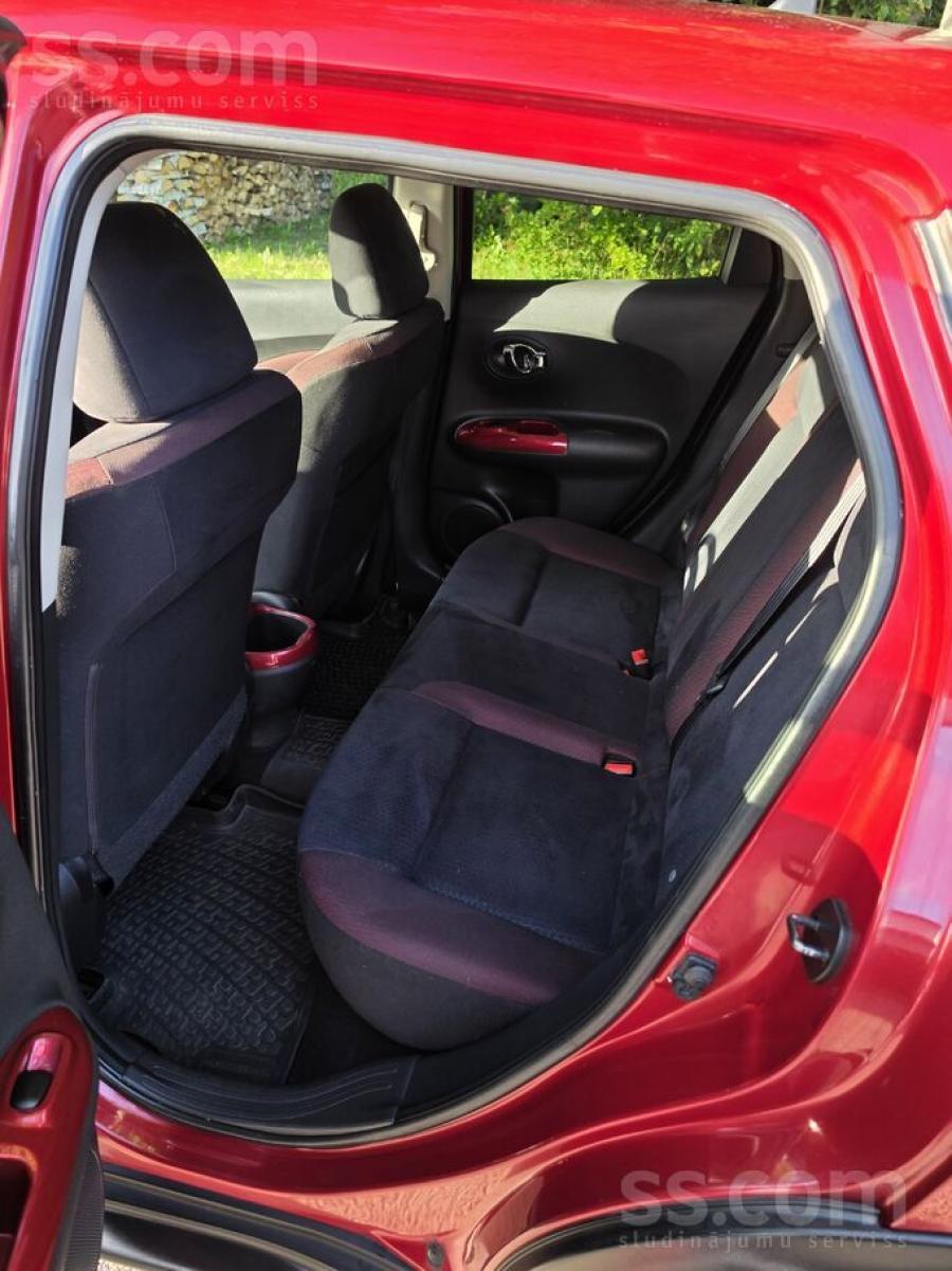 Red Nissan Juke 2012 in Riga, with an engine capacity of 1.60 L and mileage of 233 thousand km for 4500 €, photo 7 on AUTOMOTO.COM.LV
