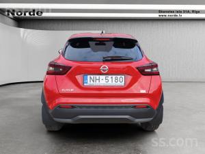 Red Nissan Juke 2022 in Riga, with an engine capacity of 1.00 L and mileage of 29 thousand km for 14490 €, photo 4 on AUTOMOTO.COM.LV