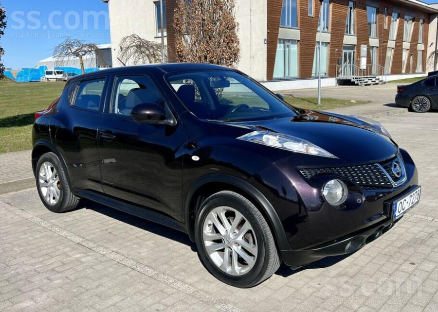 Violet Nissan Juke 2014 in Riga, with an engine capacity of 1.60 L and mileage of 71 thousand km for 6900 €, photo 1 on AUTOMOTO.COM.LV