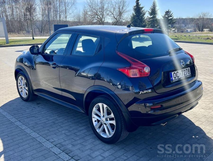 Violet Nissan Juke 2014 in Riga, with an engine capacity of 1.60 L and mileage of 71 thousand km for 6900 €, photo 6 on AUTOMOTO.COM.LV