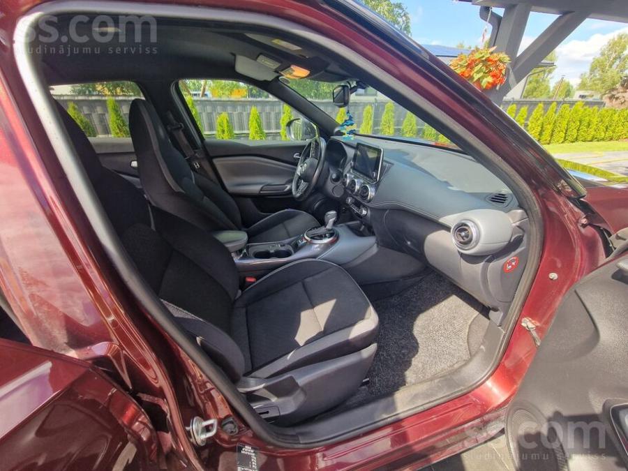 Violet Nissan Juke 2020 in Jelgava, with an engine capacity of 1.00 L and mileage of 108 thousand km for 14400 €, photo 9 on AUTOMOTO.COM.LV